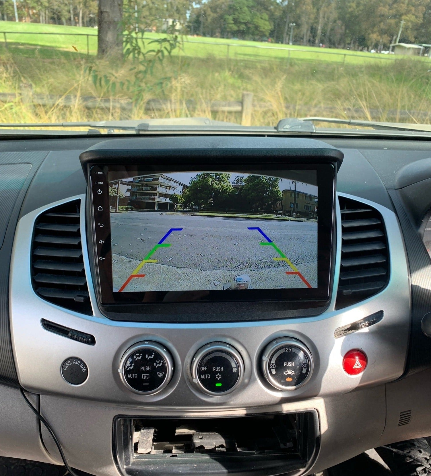 Mitsubishi Challenger 2008-2016 Wireless CarPlay Headunit Kit ...