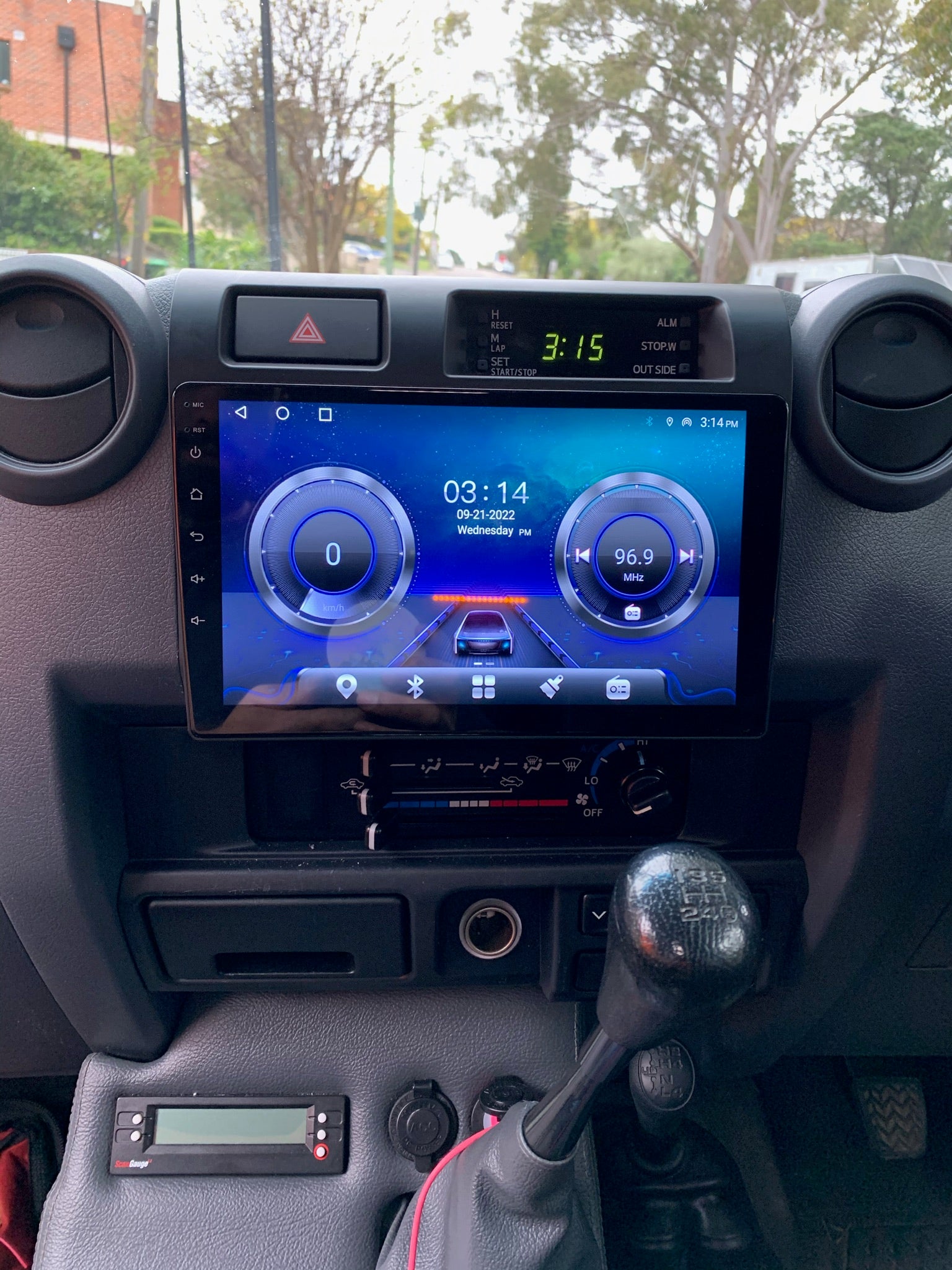 Toyota Land Cruiser 70 76 79 Series 1984-2023 Wireless CarPlay Headuni ...